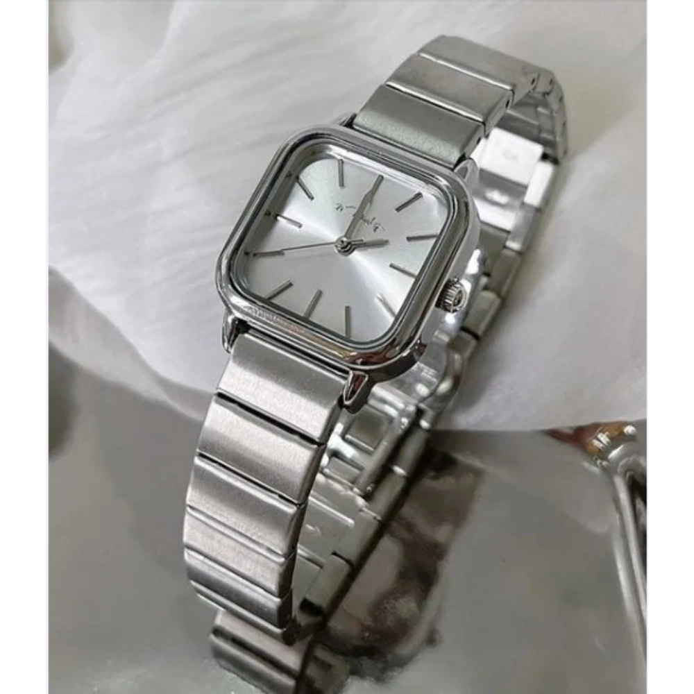 Inspired By Cn Girls Qua_Rtz Watch Trendy Simple Ip Electroplating ...