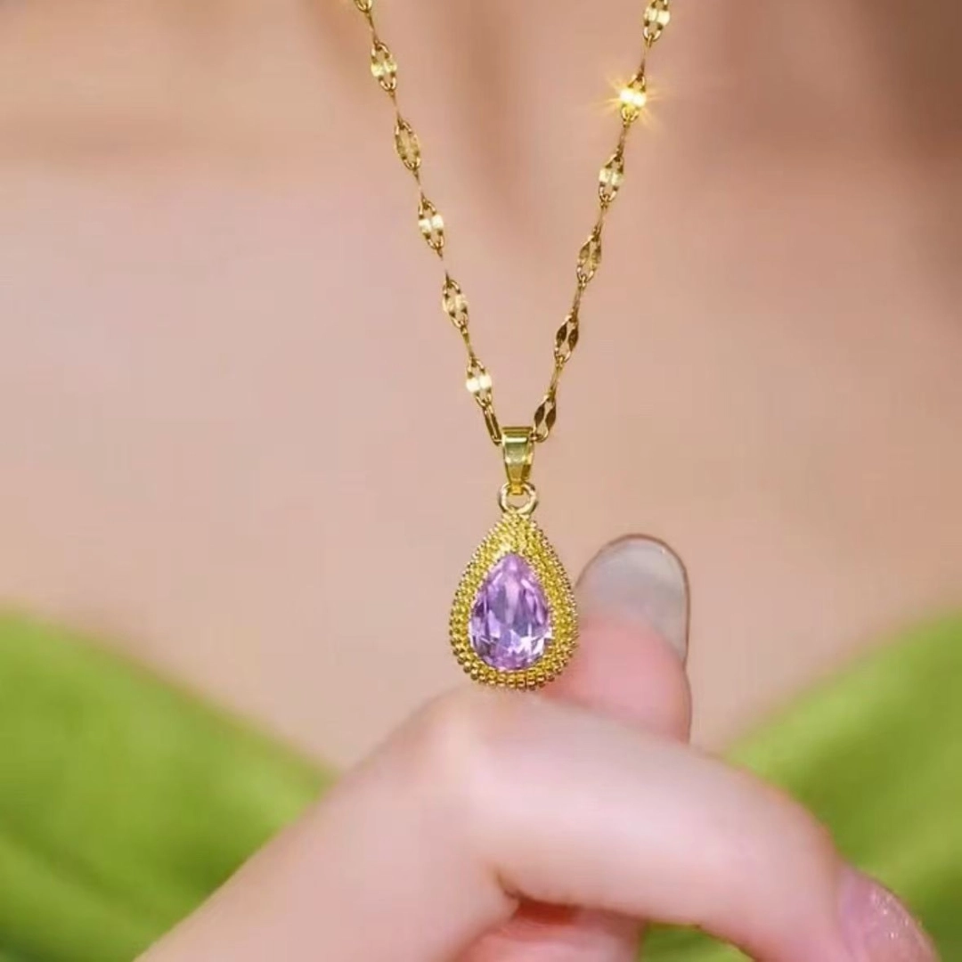 The Dreamy Water Drop Pendant Necklace Gives Women A Sense of Luxury