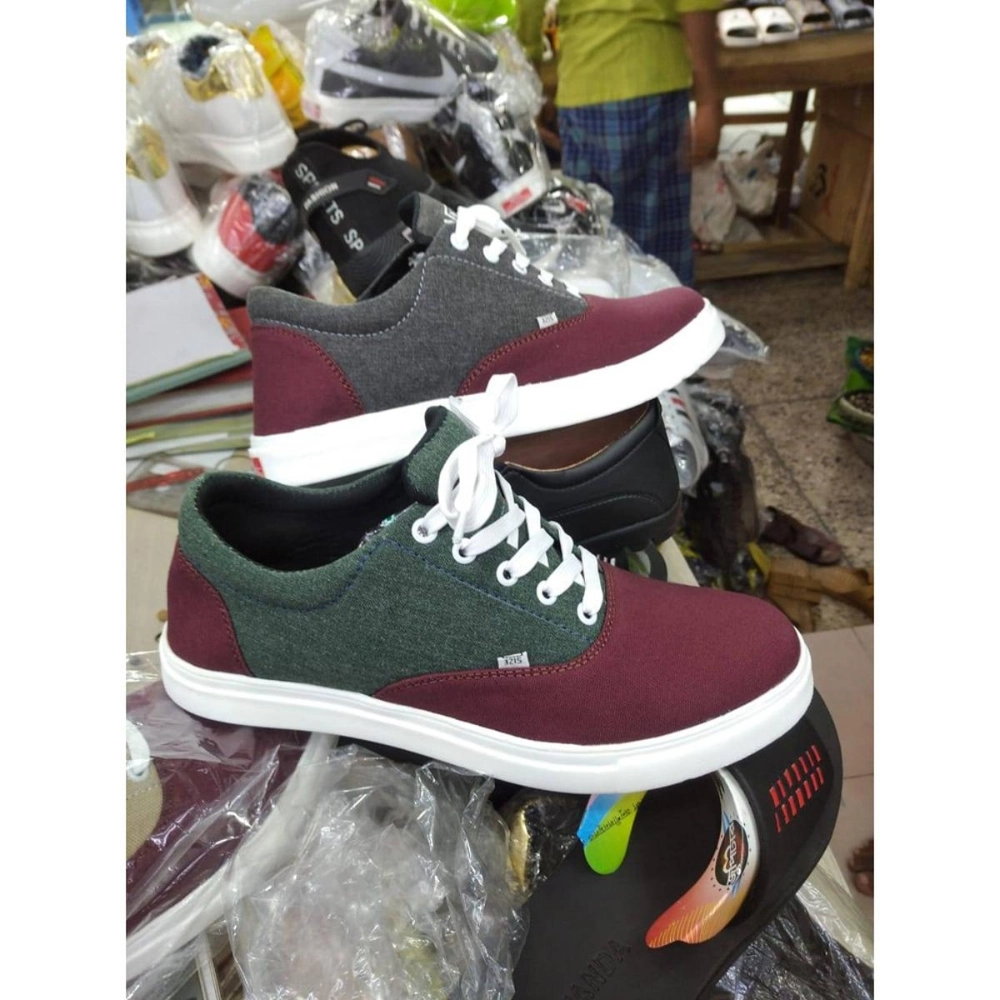 Vans Fashionabe Sneakers For Men