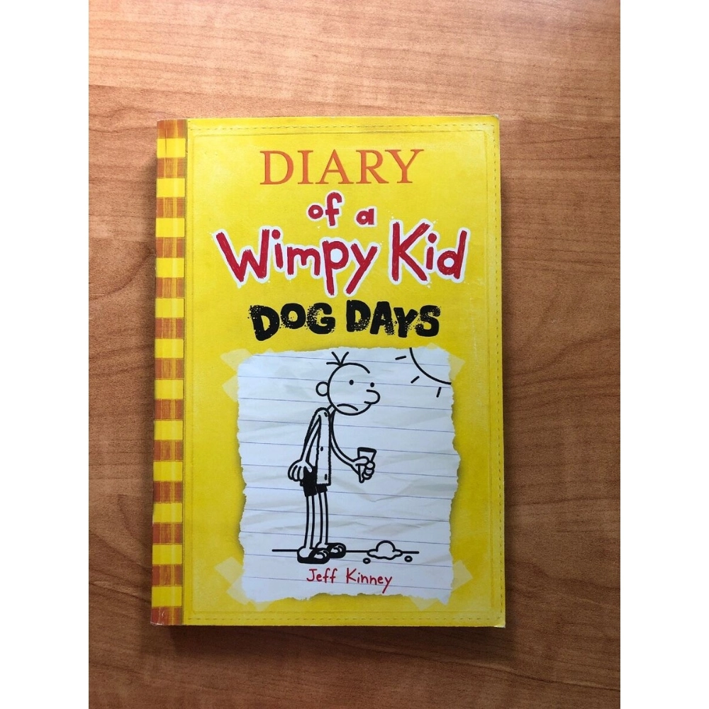 Dog Days (Diary of a Wimpy Kid, Book 4)