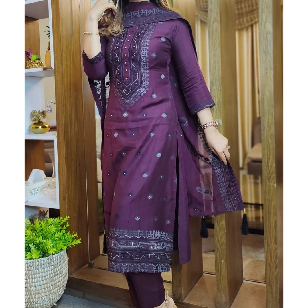 Latest Exclusive Cotton Unstitched Skin Print High Quality Three Piece ...