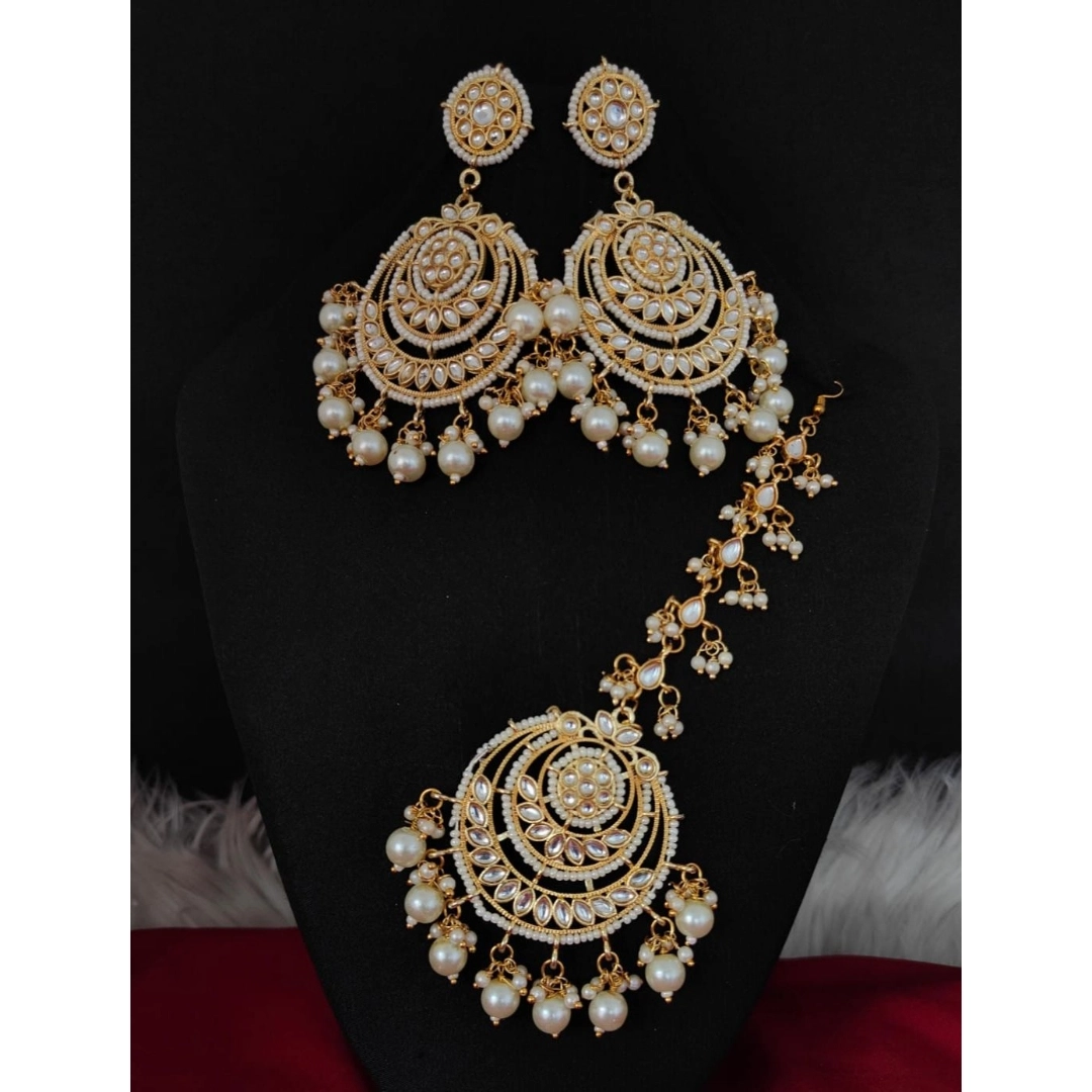 Beautiful White Kundan Chand Bali Earring & Tikka Set