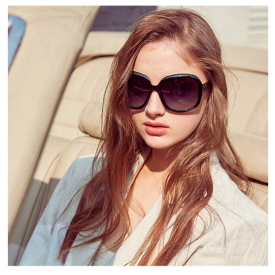 Ultra Modern Fashion Big Round Frame Bright Black And Double Gray Lens ...