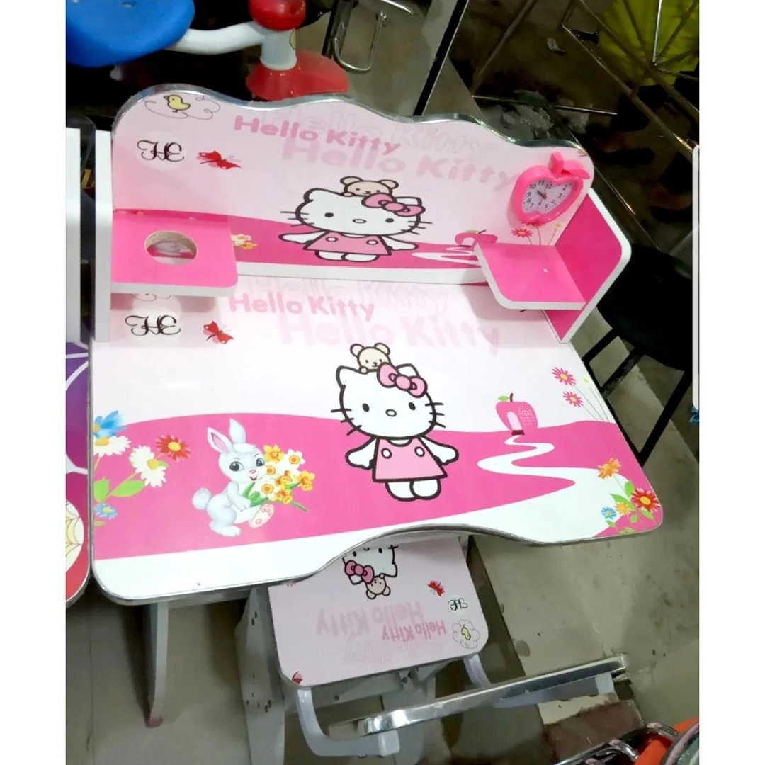 Hello Kitty Reading Table & Chair