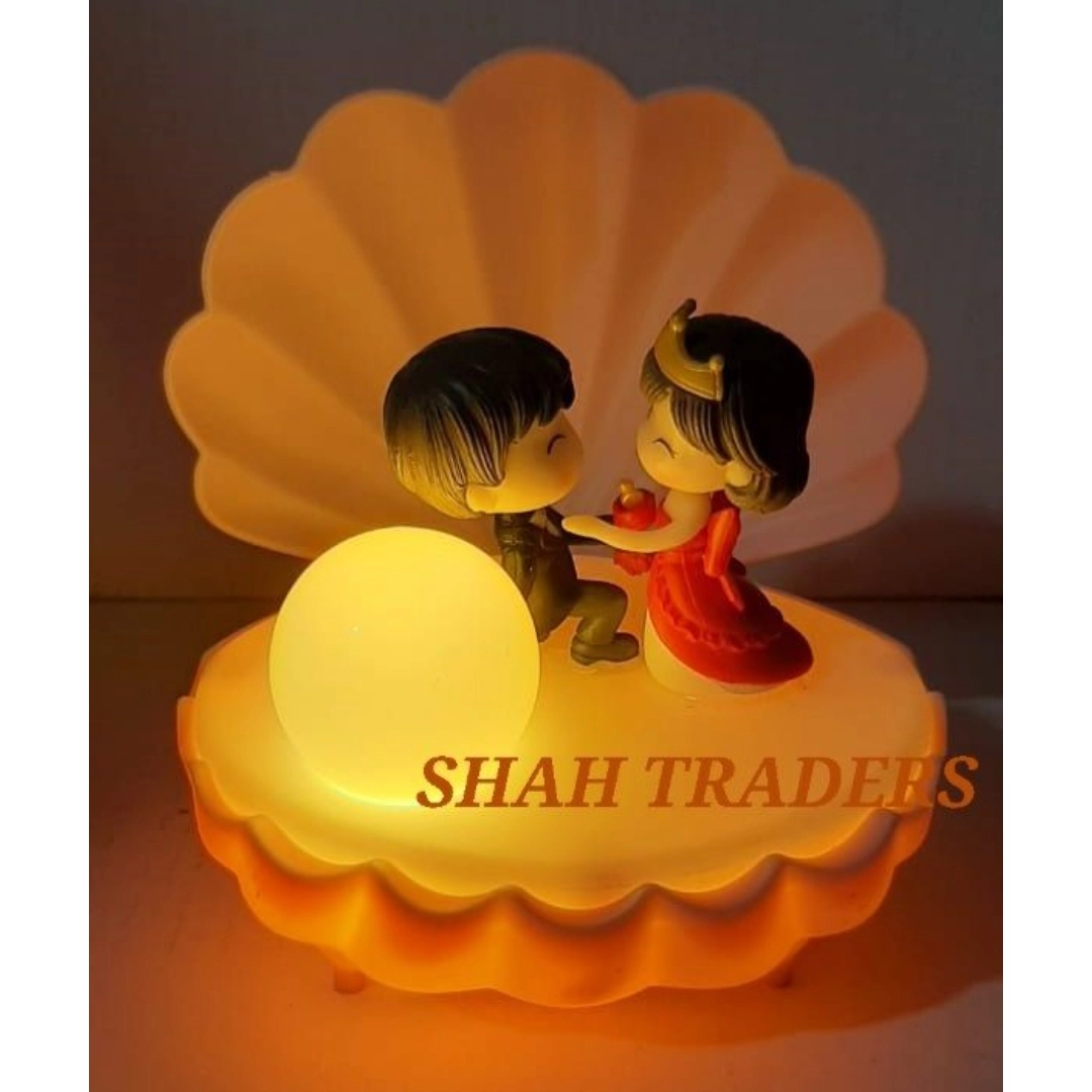 Cute Couple Glass Snow Dome Globe Showpiece with Colourful Lights for ...